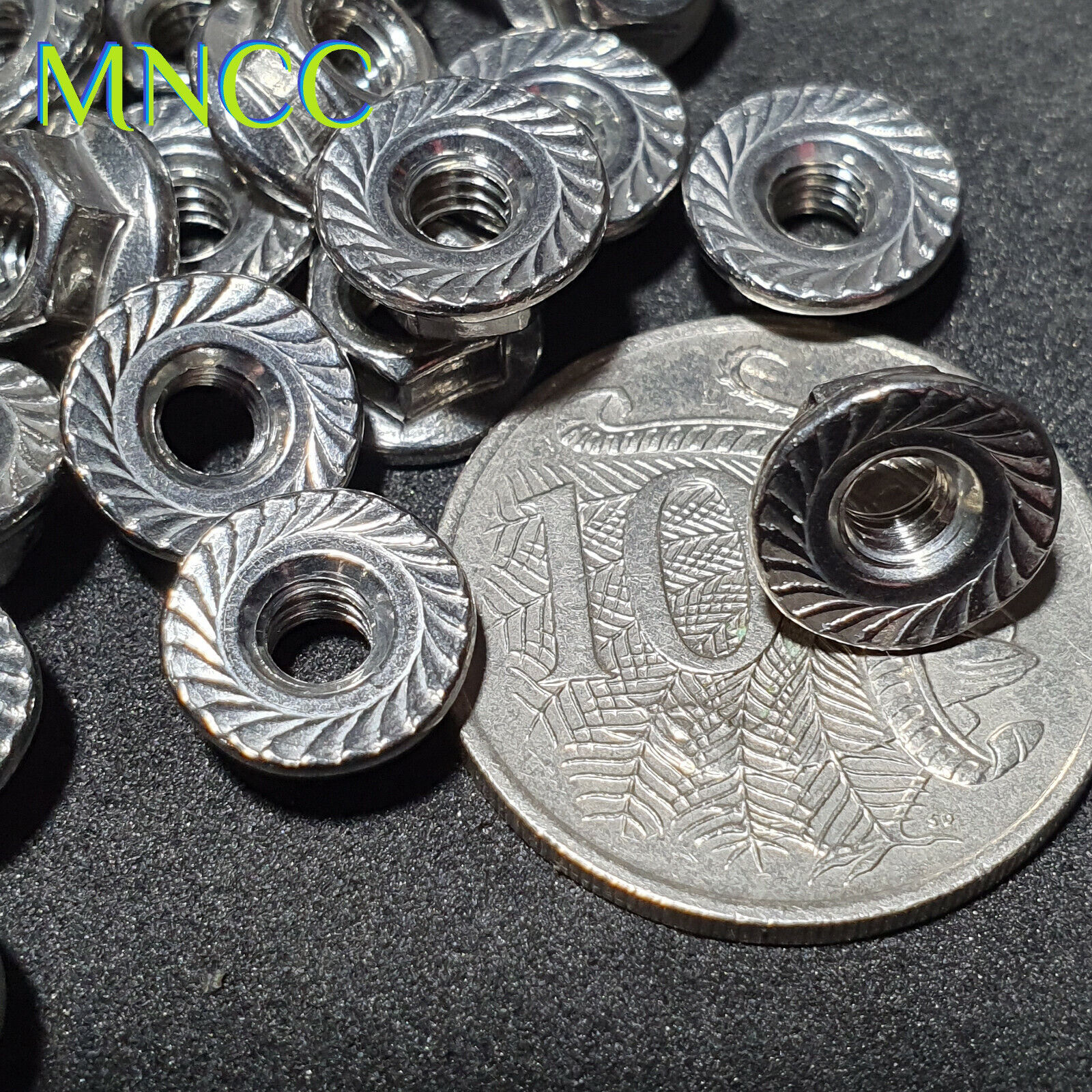 M4 A2-70 304 Stainless Steel Serrated Flange Hex Lock Nuts Metric 0.7mm ...